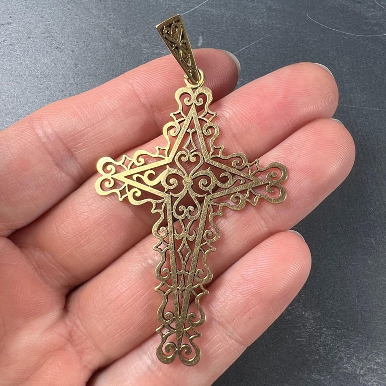 French, 18K Yellow Gold Filigree Cross Pendant For Sale at 1stDibs