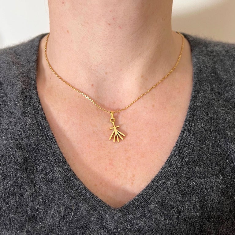 French 18K Yellow Gold Radiating Cross Charm Pendant For Sale at 1stDibs