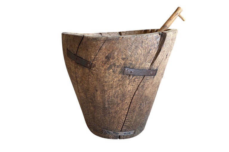 French 18th Century Chestnut Brusque For Sale at 1stDibs