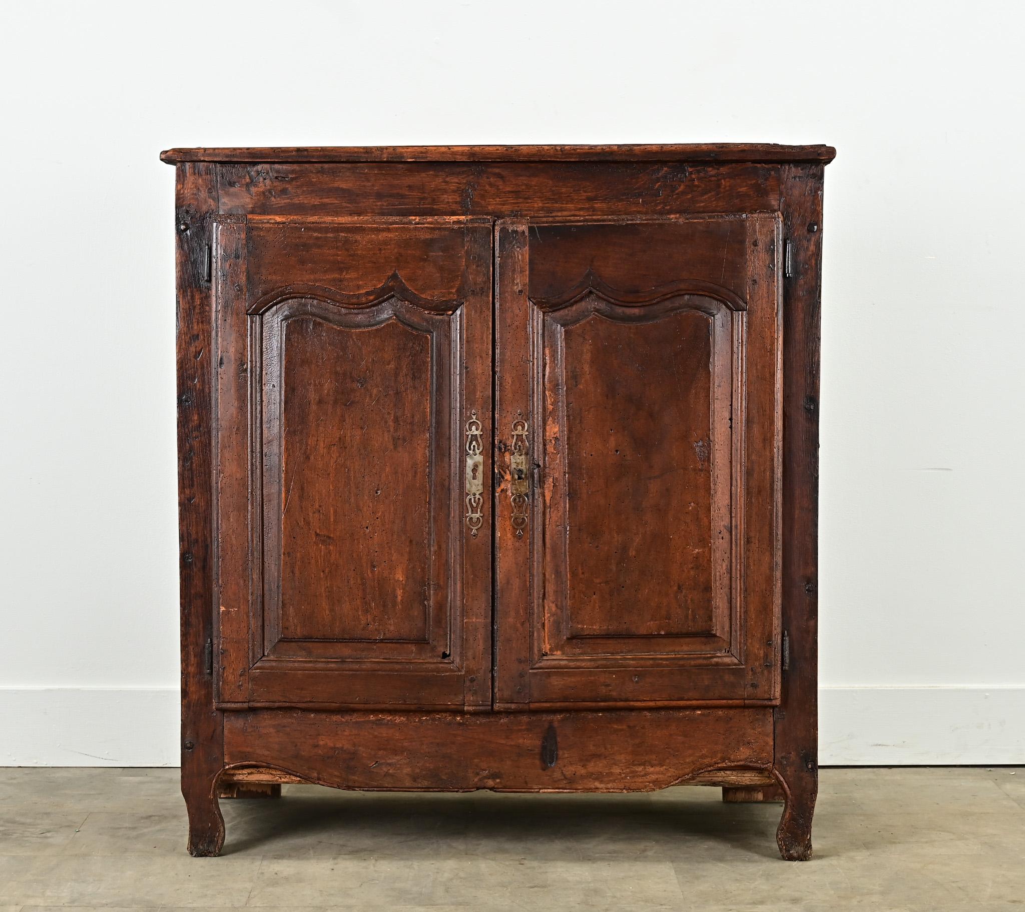 French 18th Century Louis XV Petite Buffet For Sale at 1stDibs