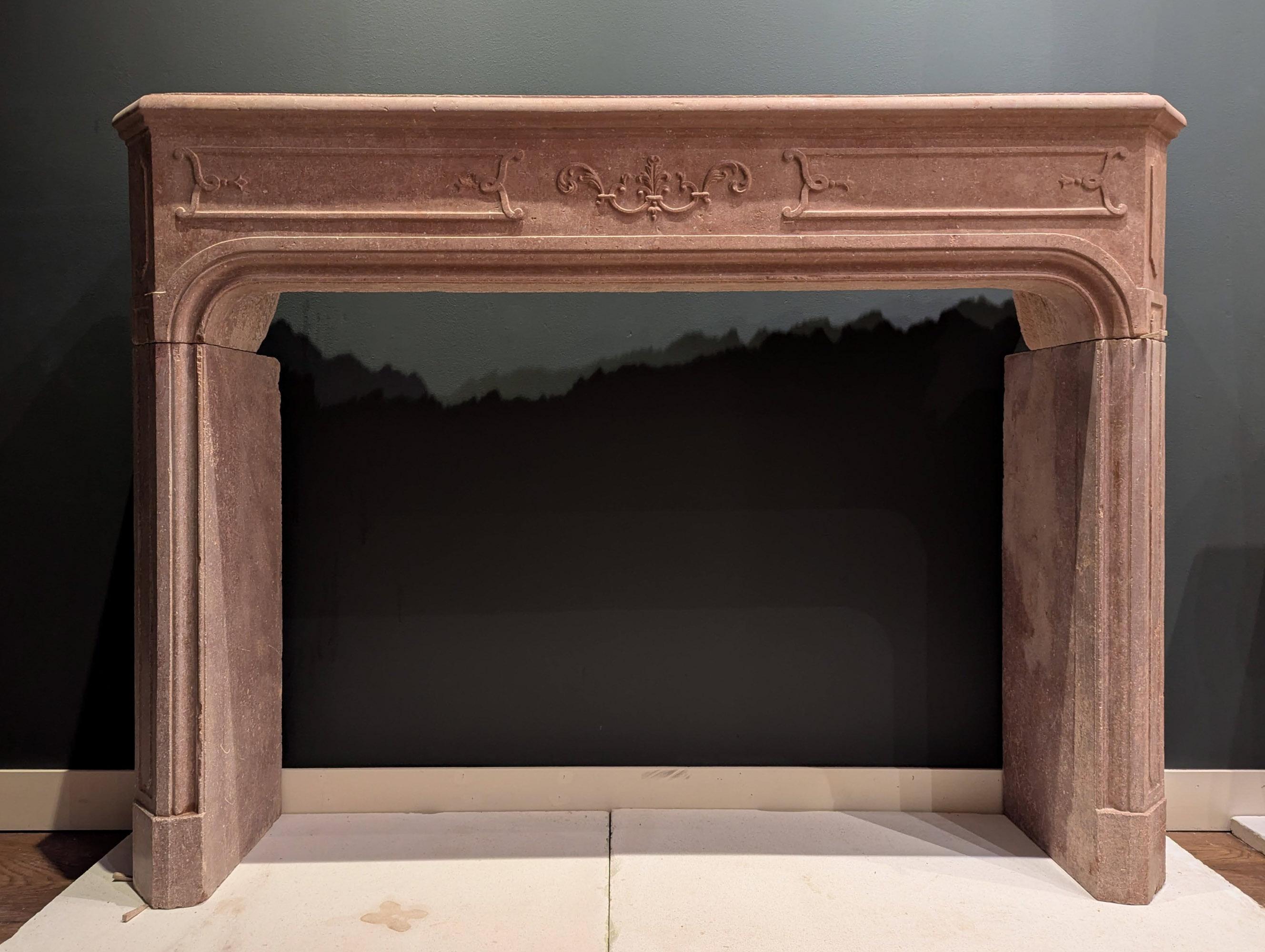 French 18th-century Mantelpiece in Pink Porphyry Stone For Sale at 1stDibs