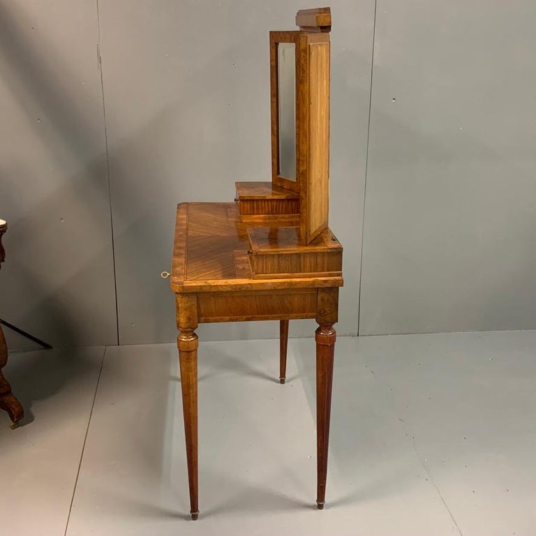 French 1920s Dressing Table with Burr Walnut Banding and Bevelled ...