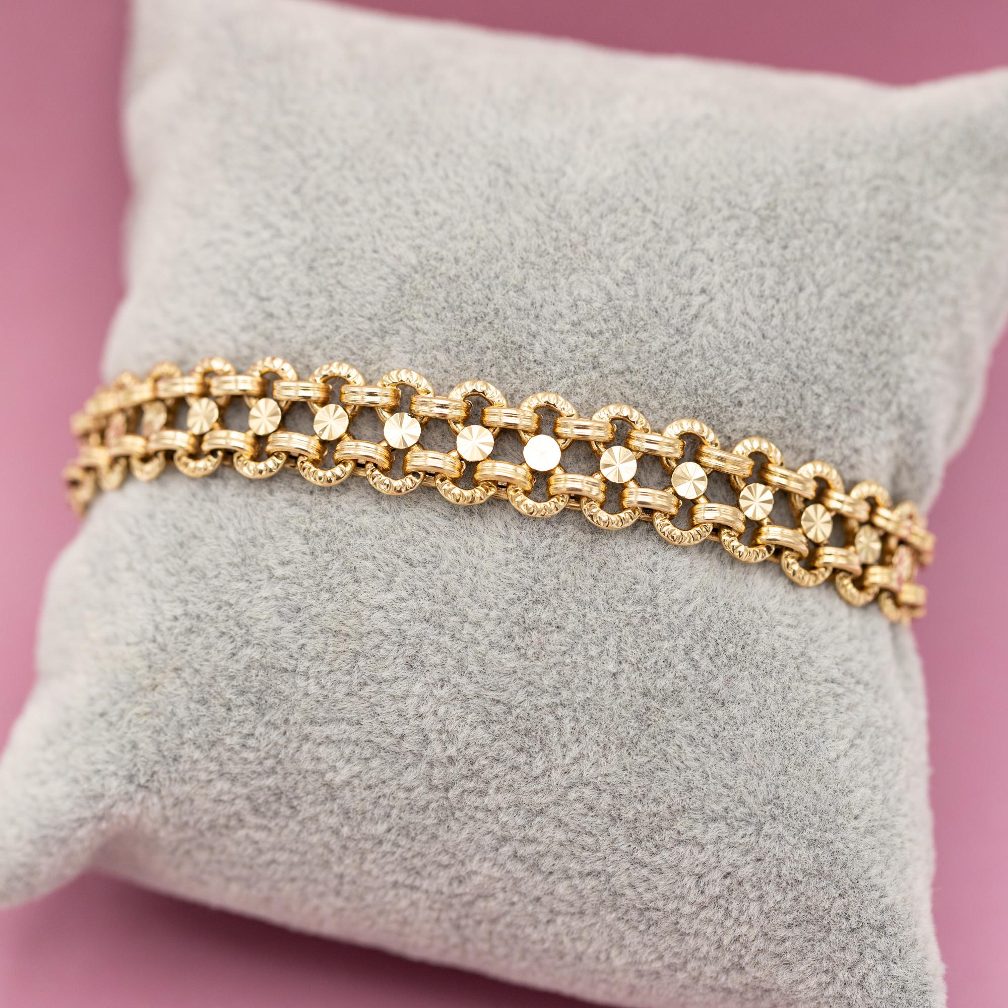 French 1940's 18k gold bracelet, wide mesh links, Flat retro bracelet ...