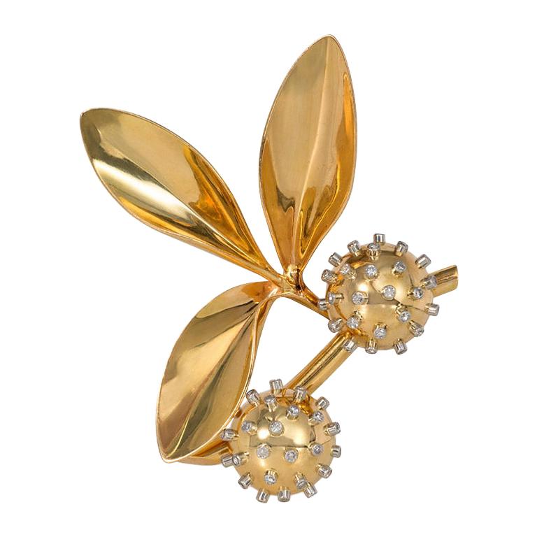 Suzanne Belperron 1940s Gold and Diamond Clip Brooch at 1stDibs