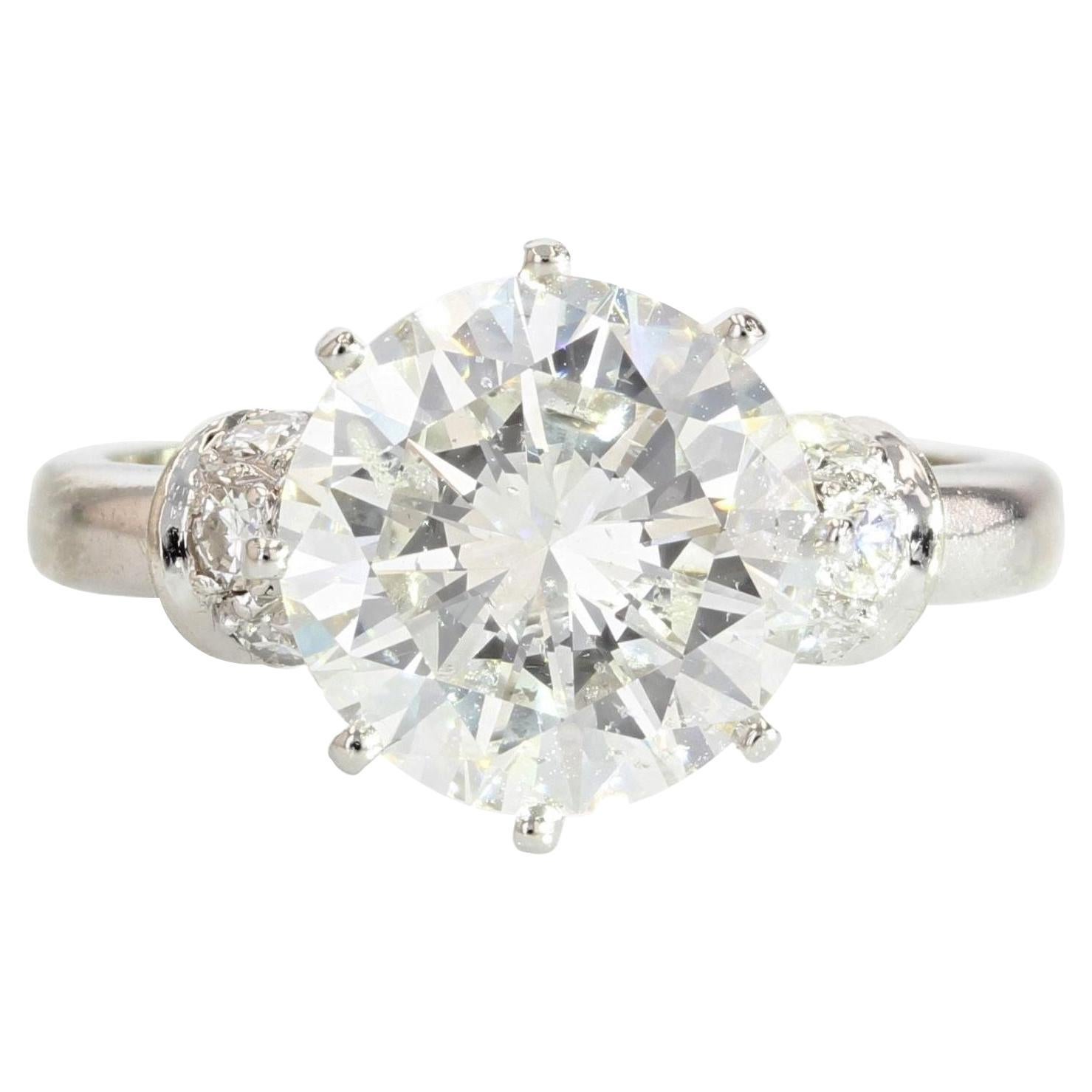French 1960s Diamond 18 Karat White Gold Solitaire Ring For Sale at 1stDibs
