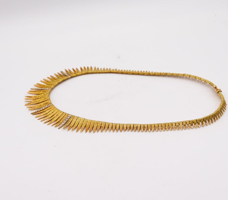 French 1960 Midcentury Fringe Feathers Necklace in 18kt Gold with ...