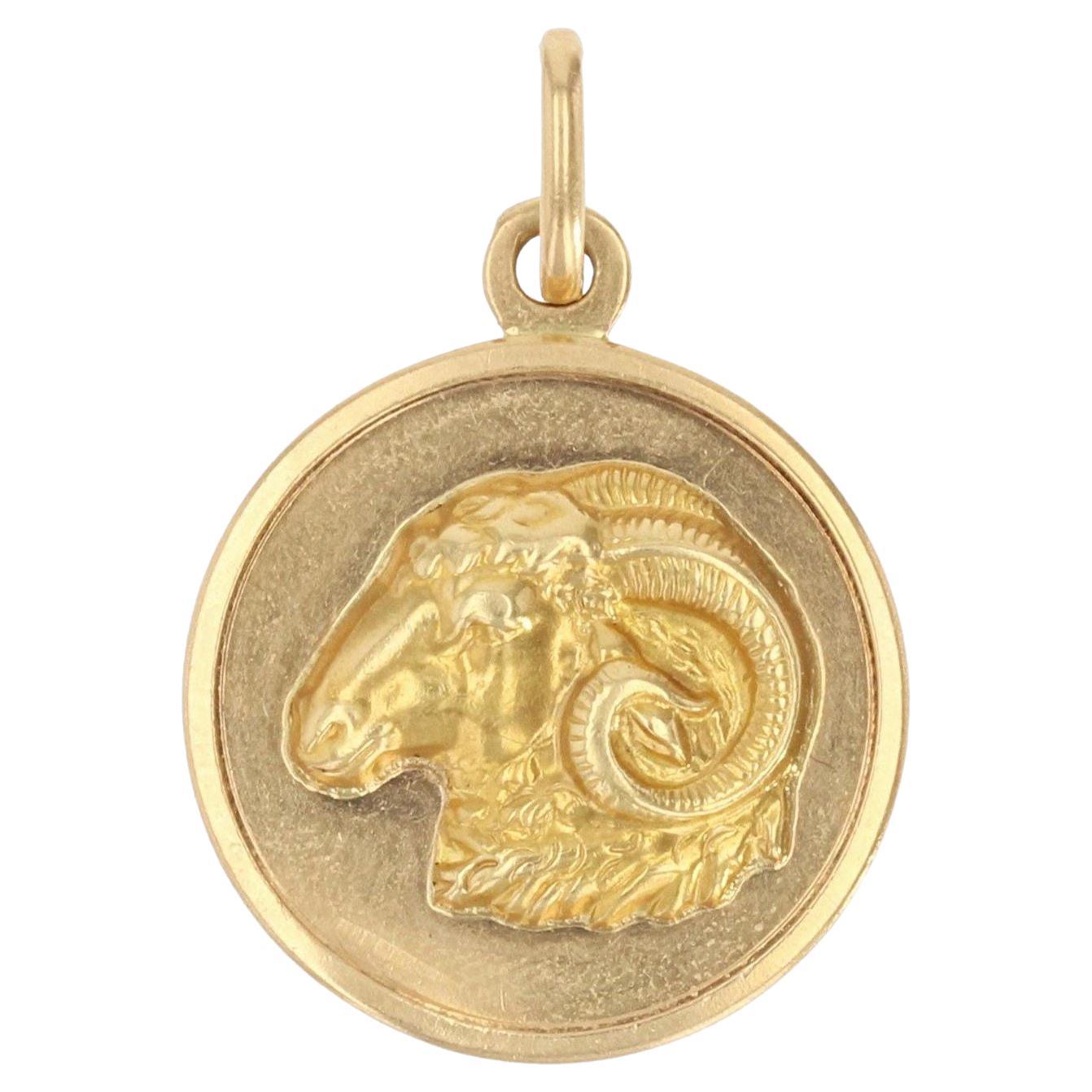 French 1960s 18 Karat Yellow Gold Aries Medal For Sale at 1stDibs