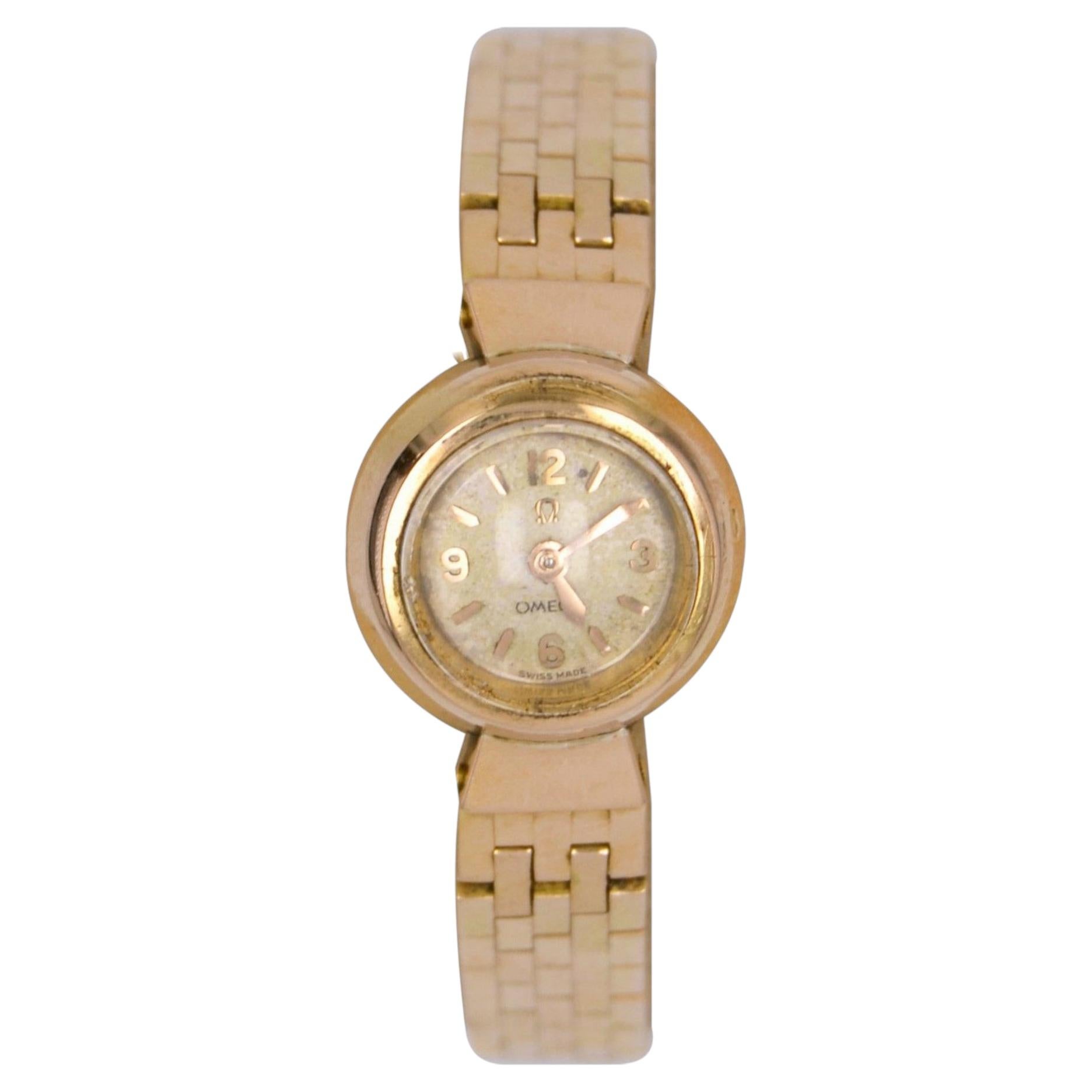 Vintage 14 Karat Yellow Gold Geneva Swiss Made Watch For Sale at ...