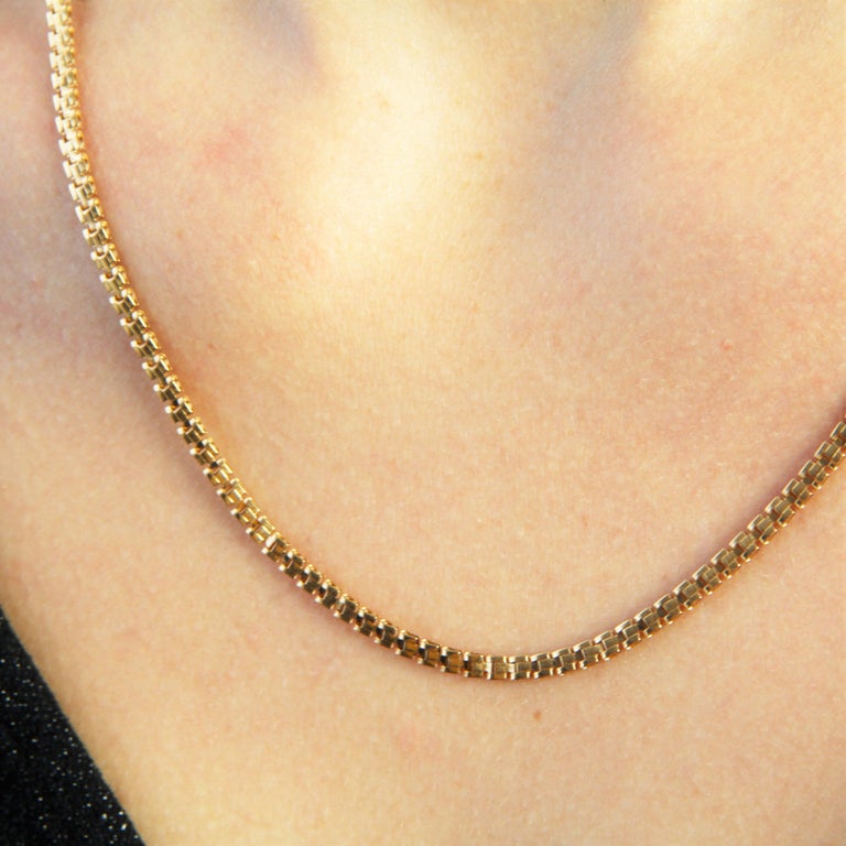 French 1960s 18 Karat Yellow Gold Y Mesh Chain For Sale at 1stDibs