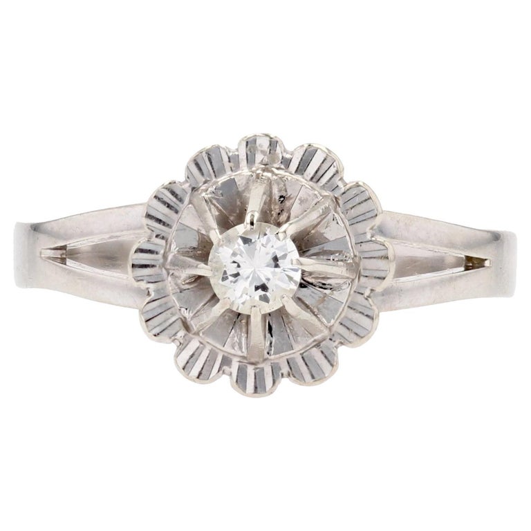 French 1960s Diamond 18 Karat White Gold Solitaire Ring For Sale at 1stDibs