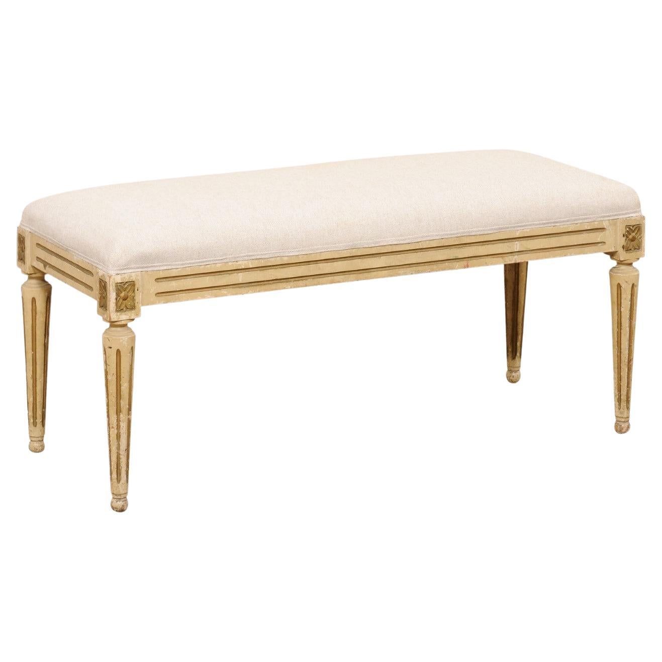 Banc Art Déco français en fer doré avec pieds incurvés et nouveau tissu ...