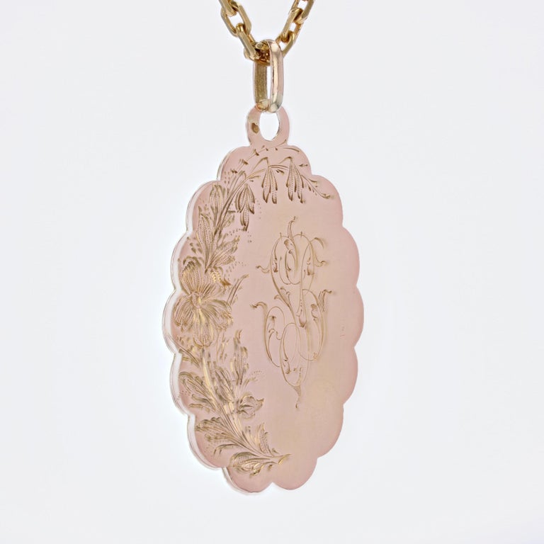 French 19th Century 18 Karat Rose Gold Engraved Medal For Sale at 1stDibs