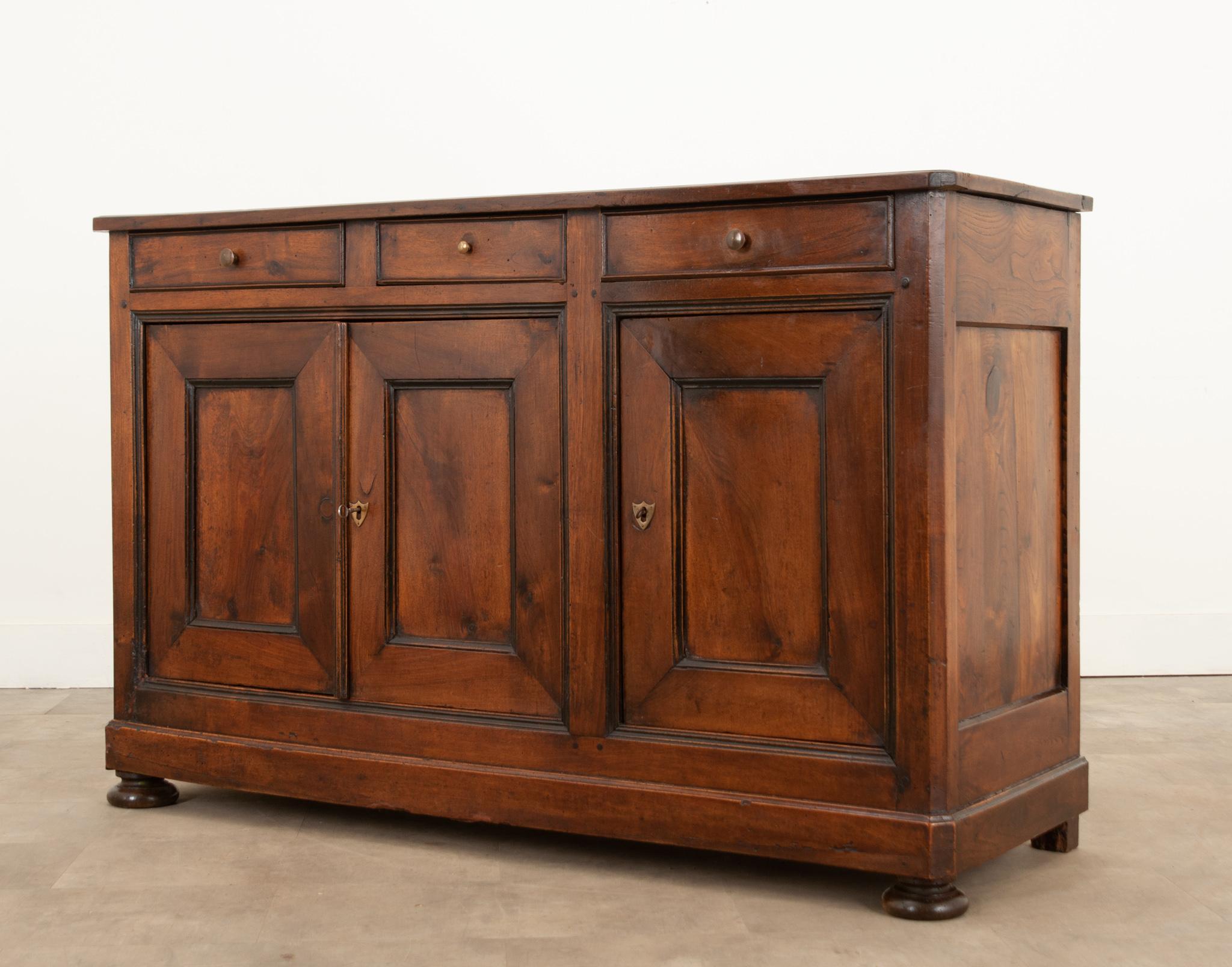 French 19th Century Ash and Walnut Enfilade For Sale at 1stDibs