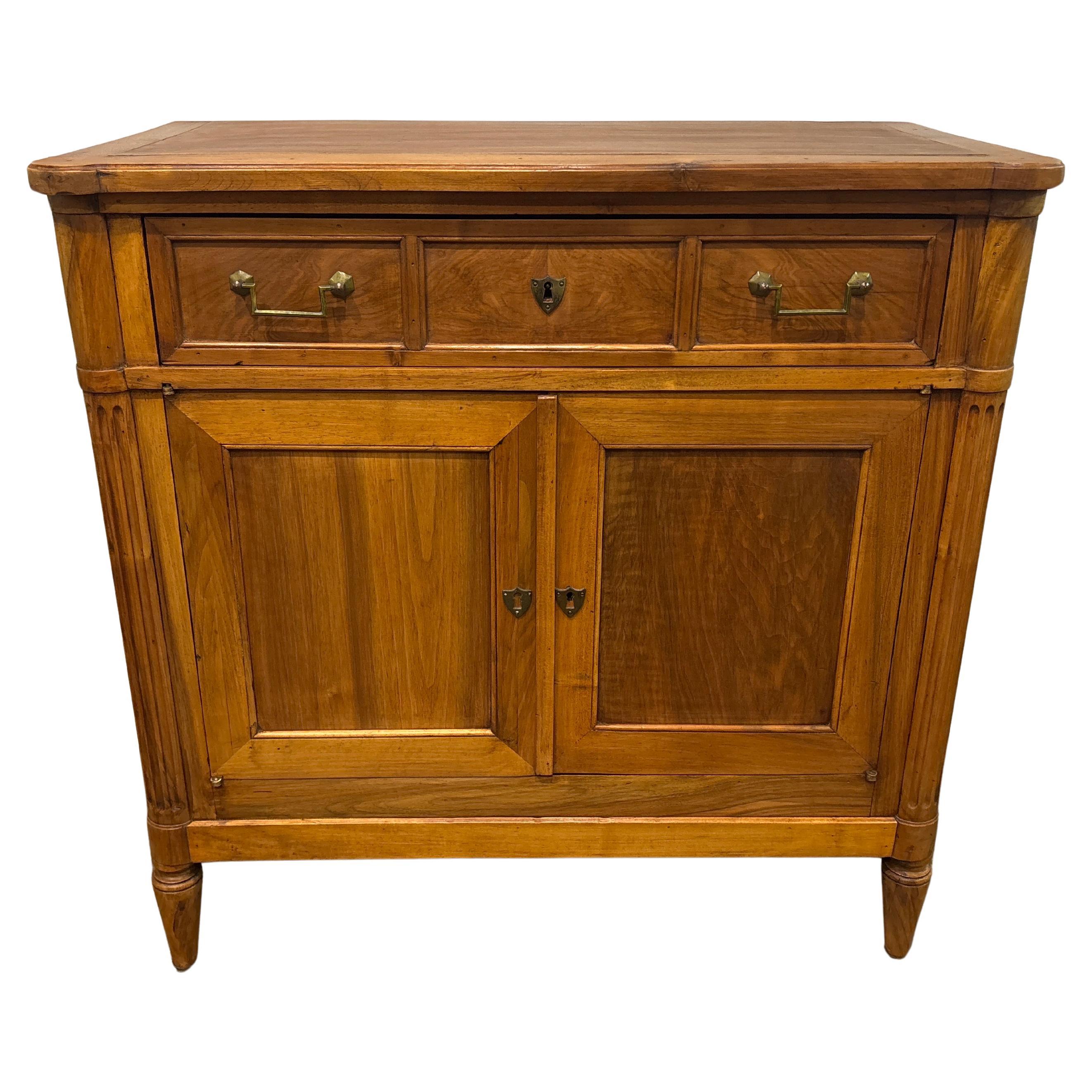 French Early 19th Century Restoration Period Buffet For Sale at 1stDibs
