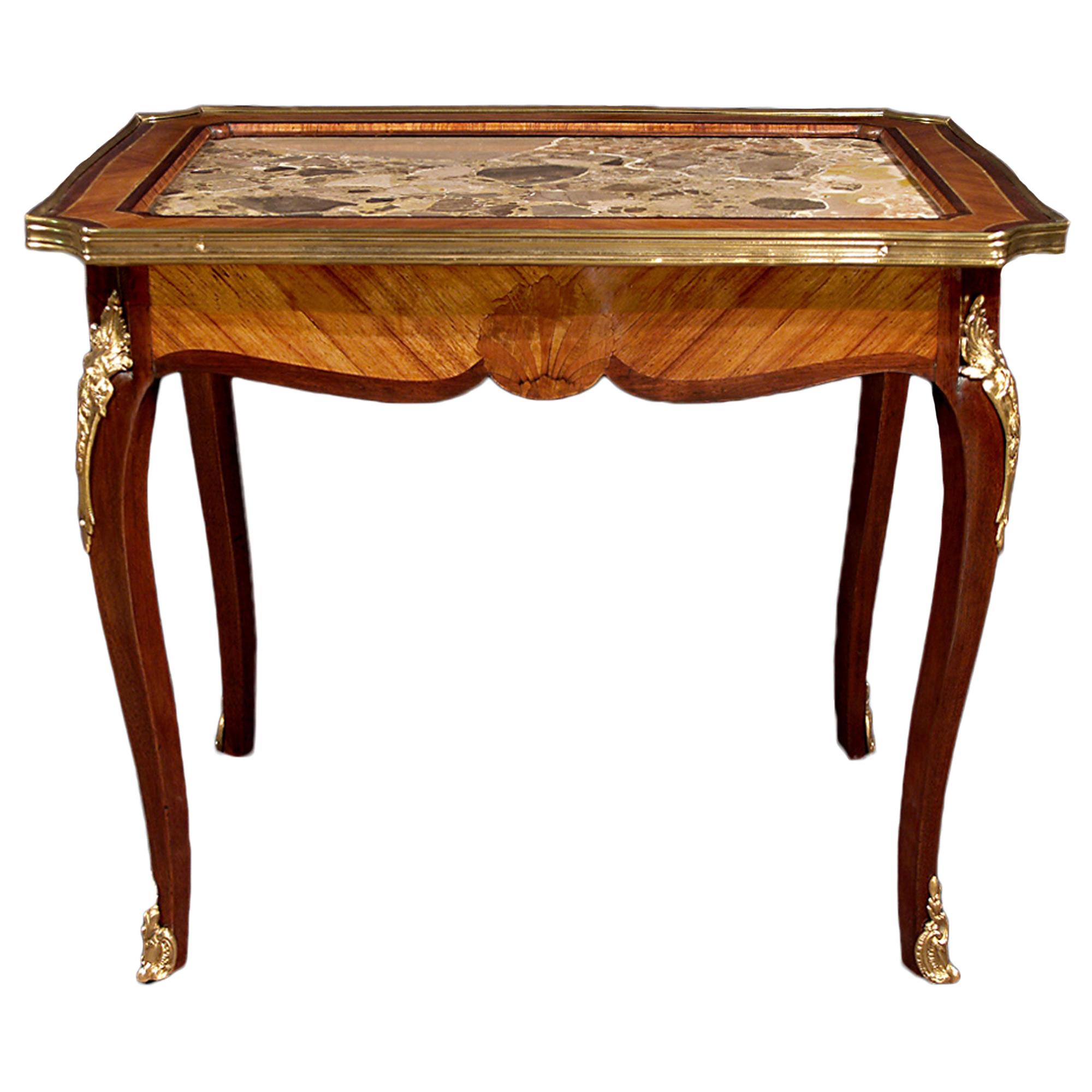 Table basse française du 19ème siècle, style Louis XVI, en acajou ...