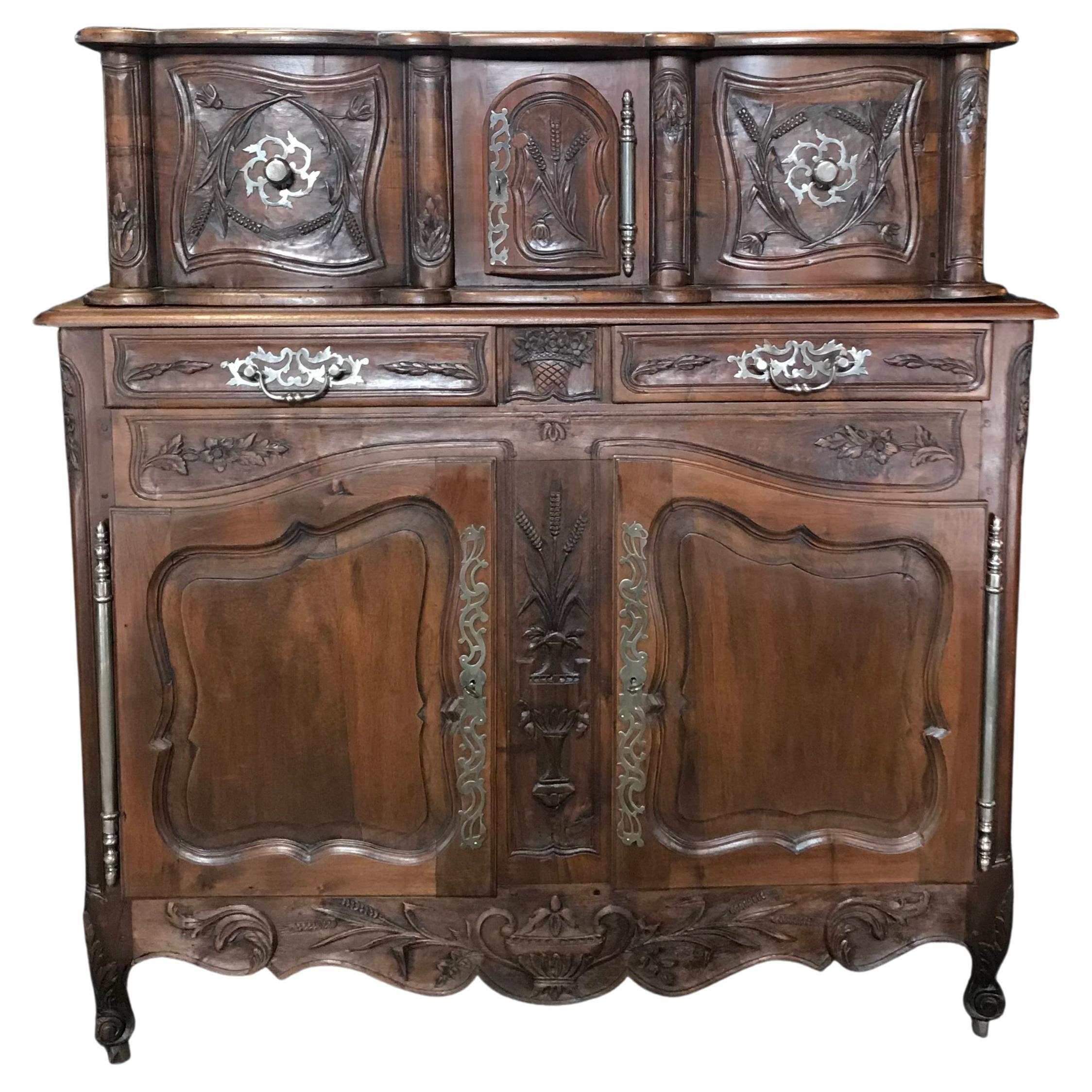19th Century Louis XV Style Buffet or Sideboard For Sale at 1stDibs