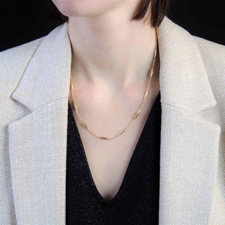 French 20th Century 18 Karat Yellow Gold Shuttle Mesh Chain For Sale at ...