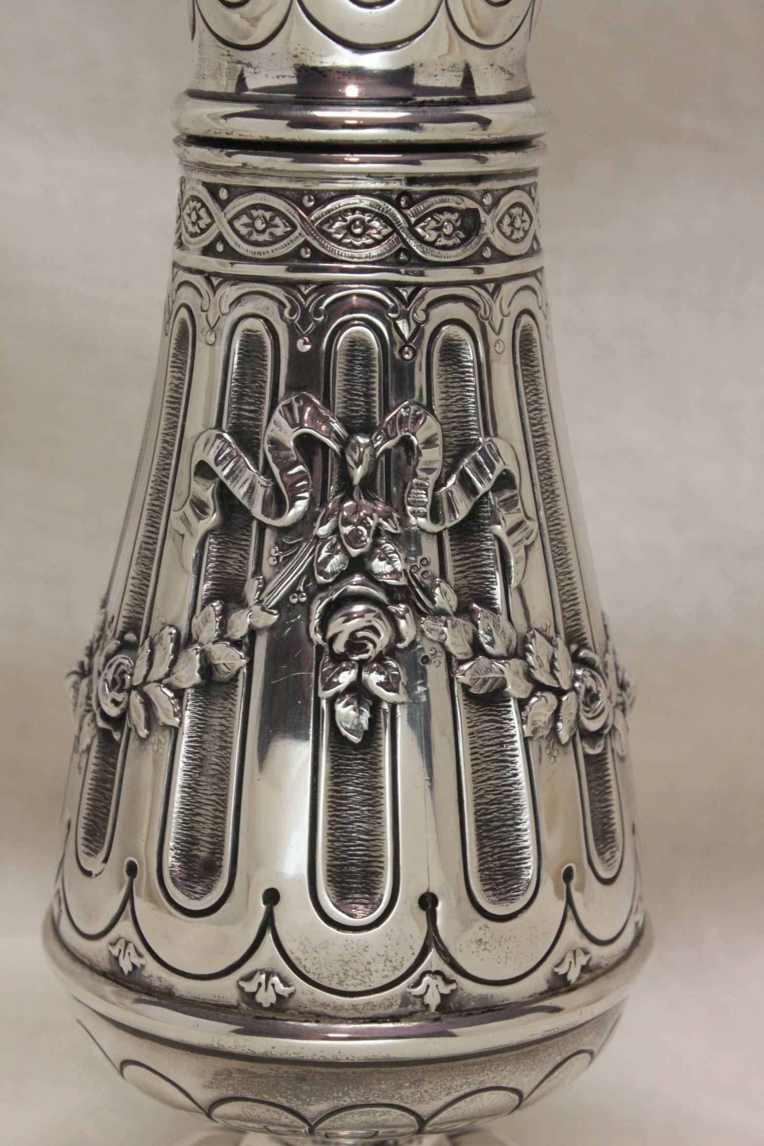 French 800 silver sugar caster For Sale at 1stDibs