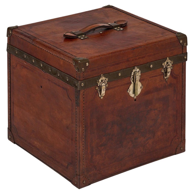 French Antique Leather Traveling Trunk For Sale at 1stDibs