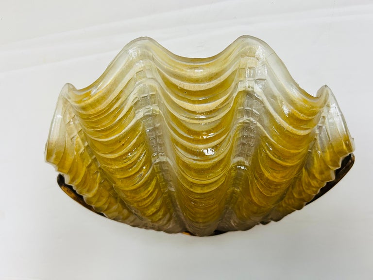 French Art Deco Oyster Glass Wall Lamp, 1930 For Sale at 1stDibs