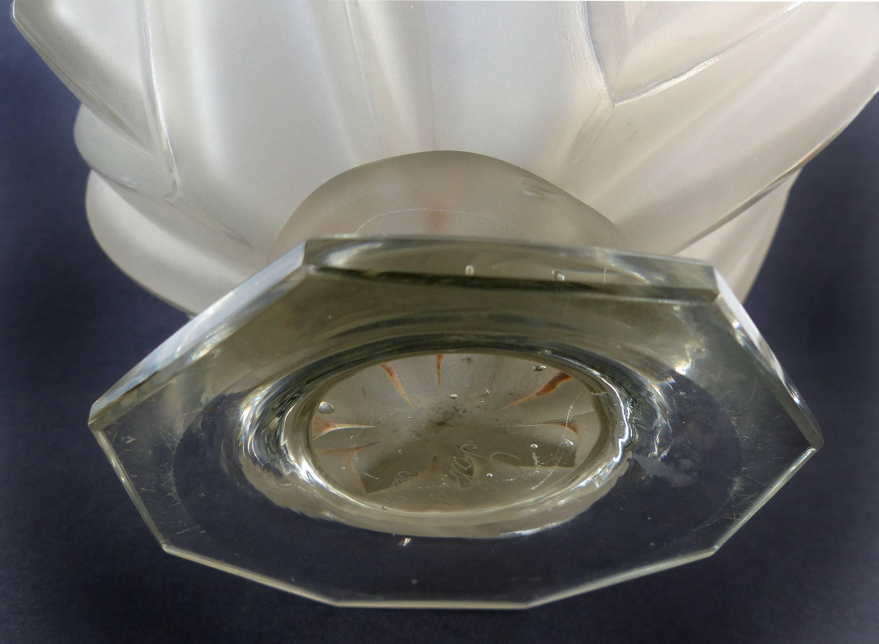 French Art Deco Sabino Glass Vase For Sale at 1stDibs | sabino vase ...