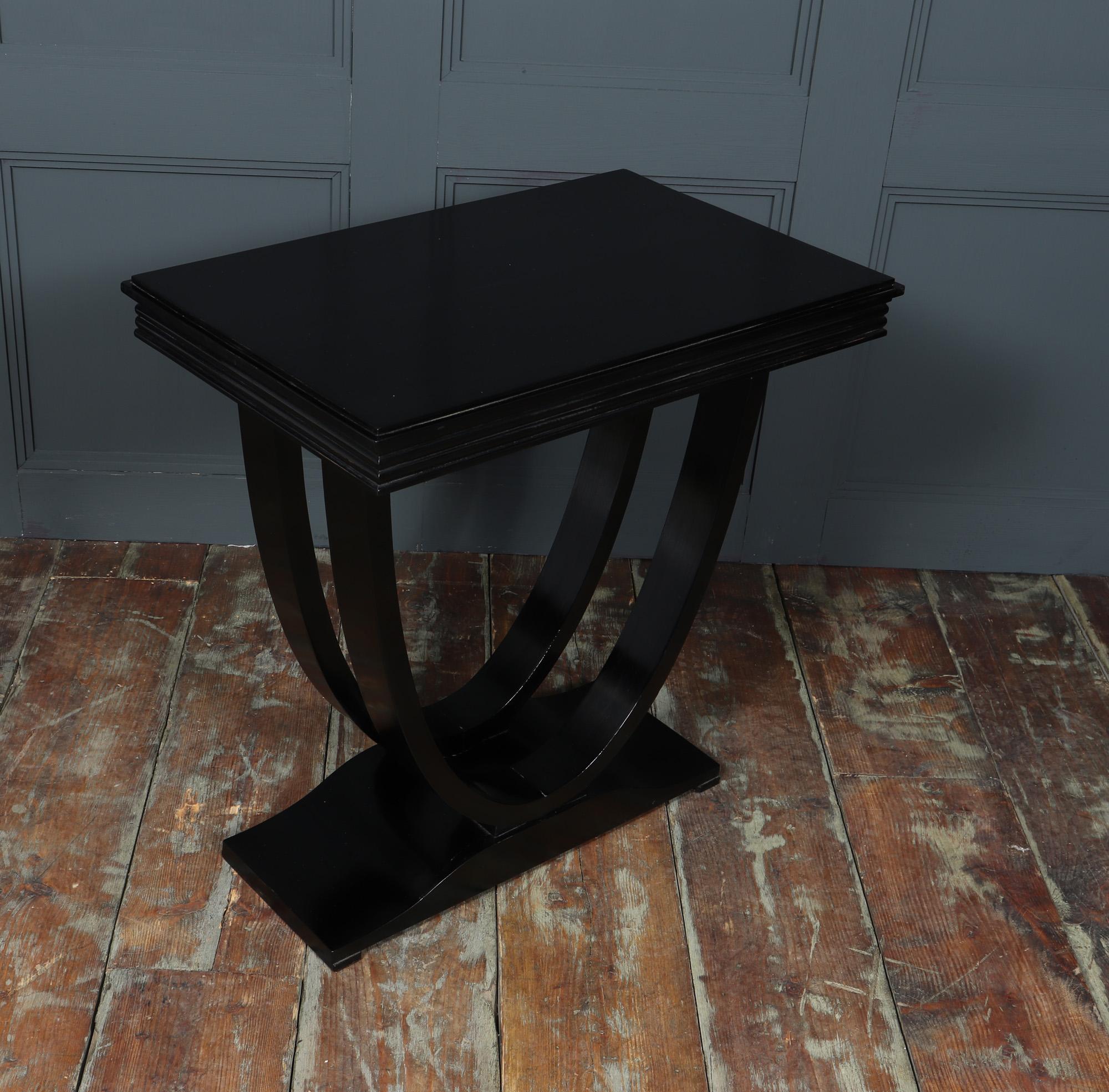 French Art Deco table in Ebonised Piano lacquer For Sale at 1stDibs