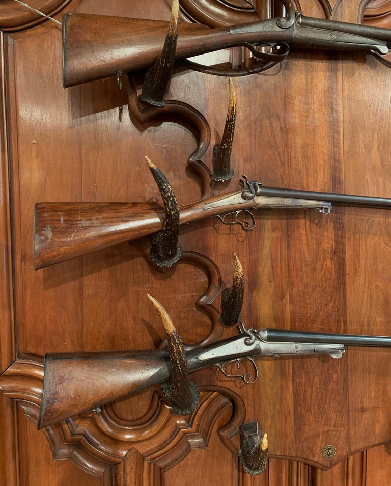 French Black Forest Carved Gun or Coat Rack with Horns and Deer Head ...