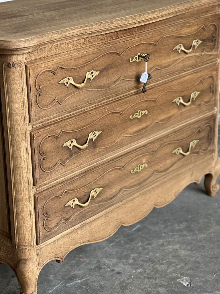 French Bleached Oak Commode Chest of Drawers For Sale at 1stDibs