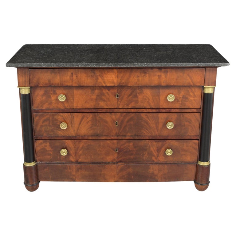 Ancienne commode Empire en marbre En vente sur 1stDibs