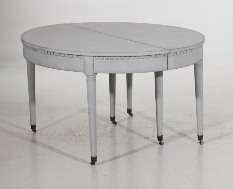 French Extension Table, circa 1810 For Sale at 1stDibs