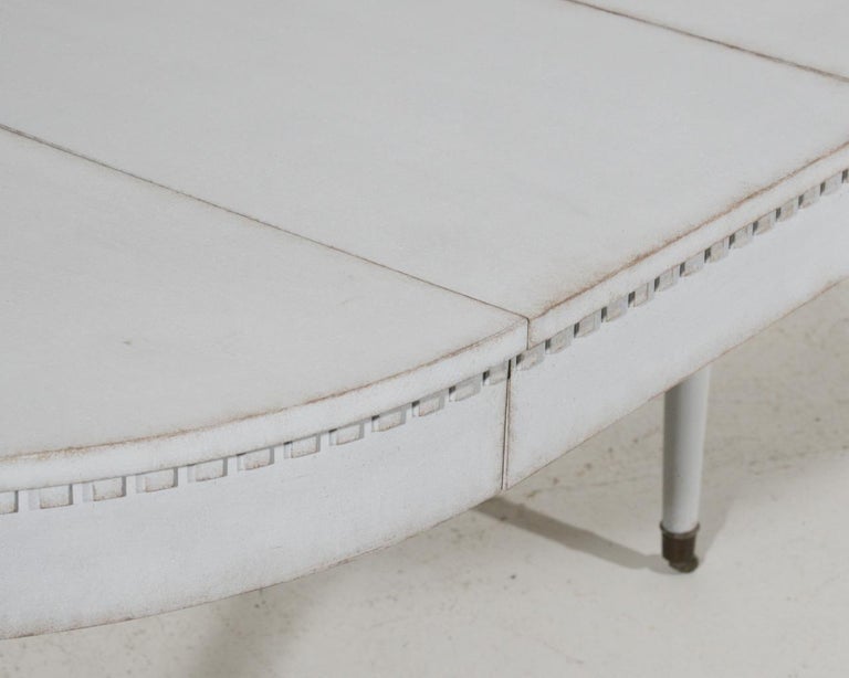 French Extension Table, circa 1810 For Sale at 1stDibs