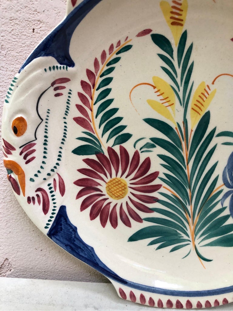 French Faience Fish Plate Quimper circa 1960 For Sale at 1stDibs