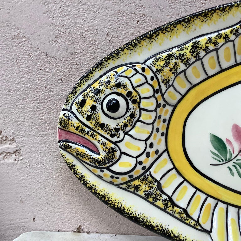 French Faience Fish Platter Henriot Quimper, circa 1940 For Sale at ...