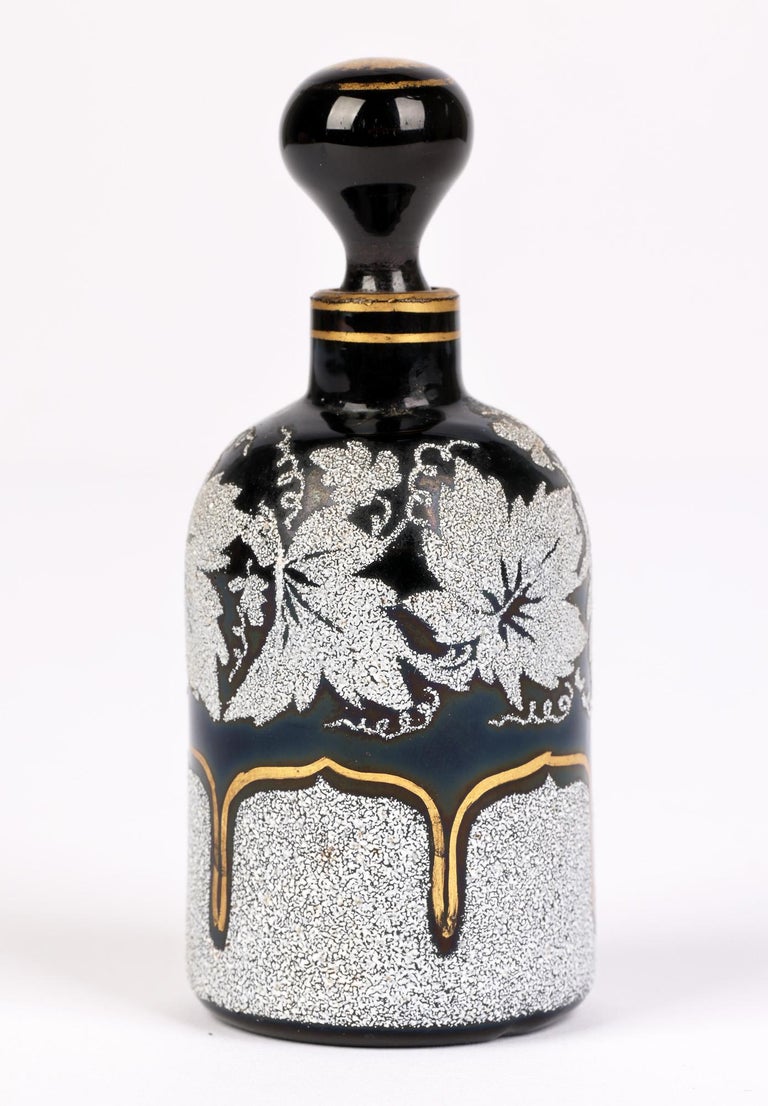 French Fin De Siecle Glass Scent Bottle and Stopper For Sale at 1stDibs
