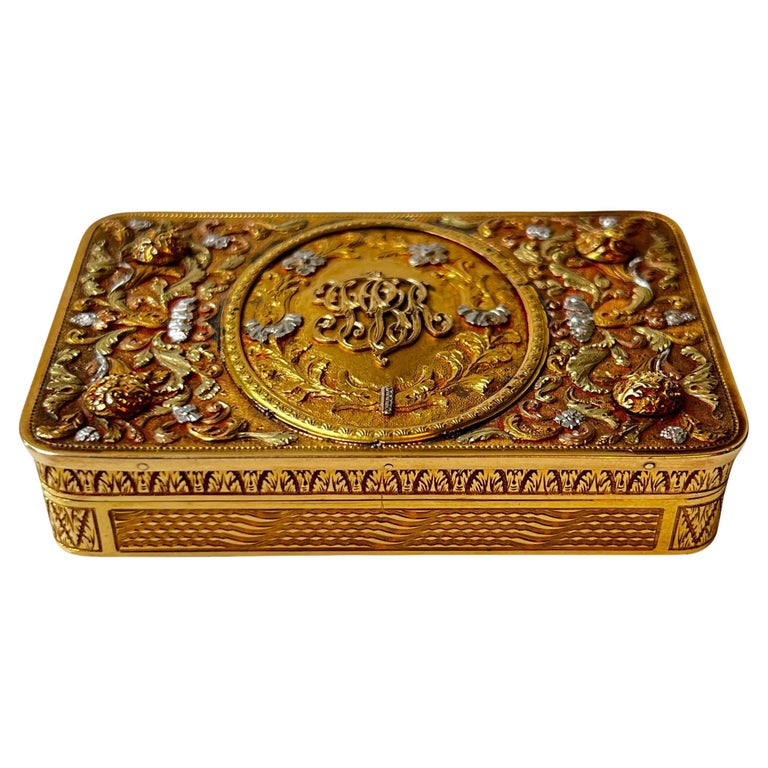 French Gold Snuff Box at 1stDibs