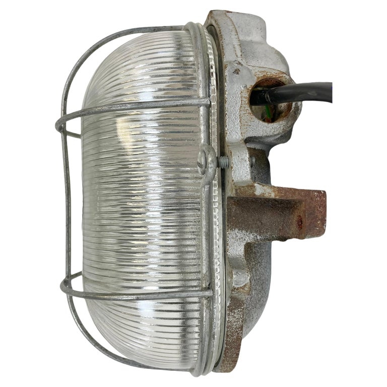 French Industrial Cast Iron Wall Lamp from Electro Fonte, Paris, 1960s ...