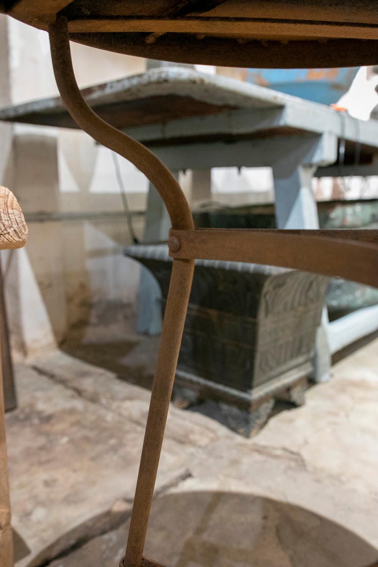 French Iron Table with Round Top and Three Legs for the Garden For Sale ...