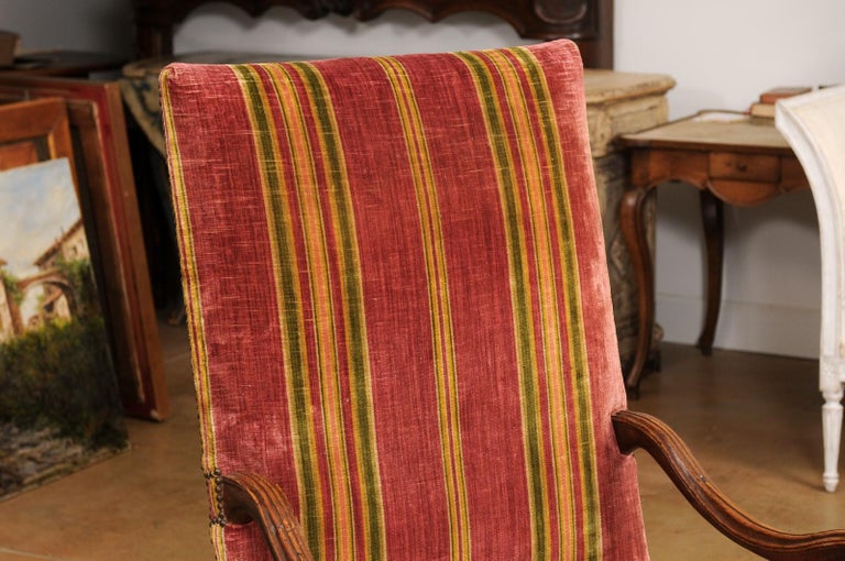 French Louis XIV Style 1790s Carved Walnut Fauteuil with Scrolling Arms ...