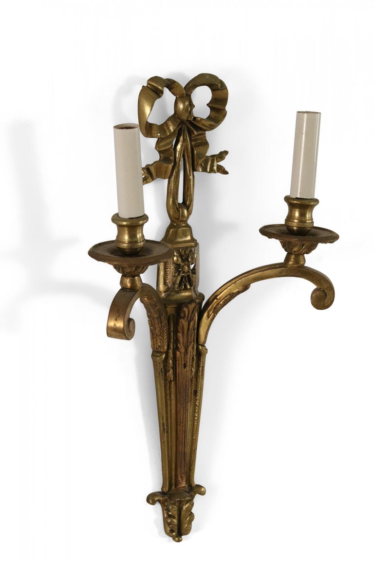 French Louis XV Style Bow Knot Brass Wall Sconce For Sale at 1stDibs