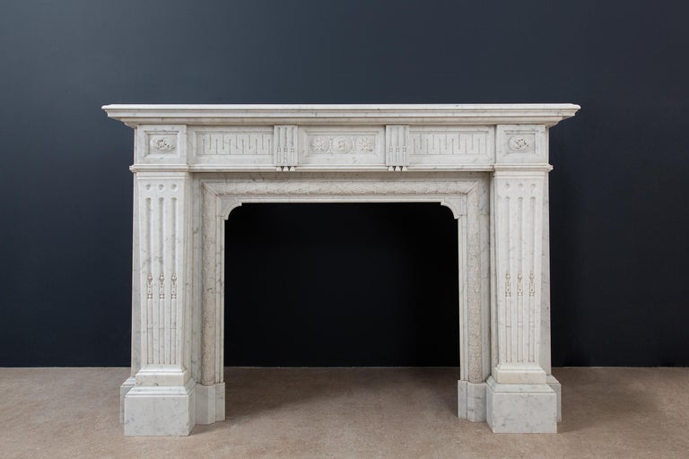 French Louise XV Style Carrara Marble Antique Circulation Fireplace For ...