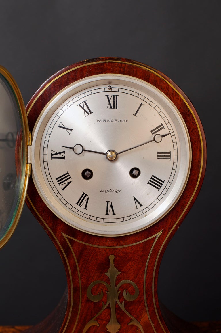 Französische Mahagoni-Manteluhr mit Ballongehäuse von William Barfoot ...