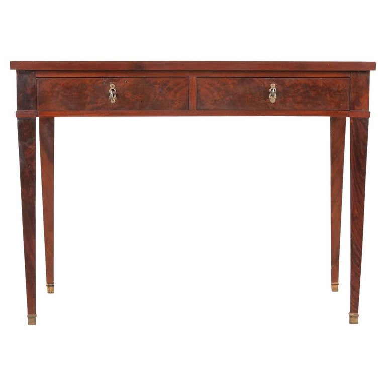 Bureau de style Directoire français en acajou - En vente sur 1stDibs
