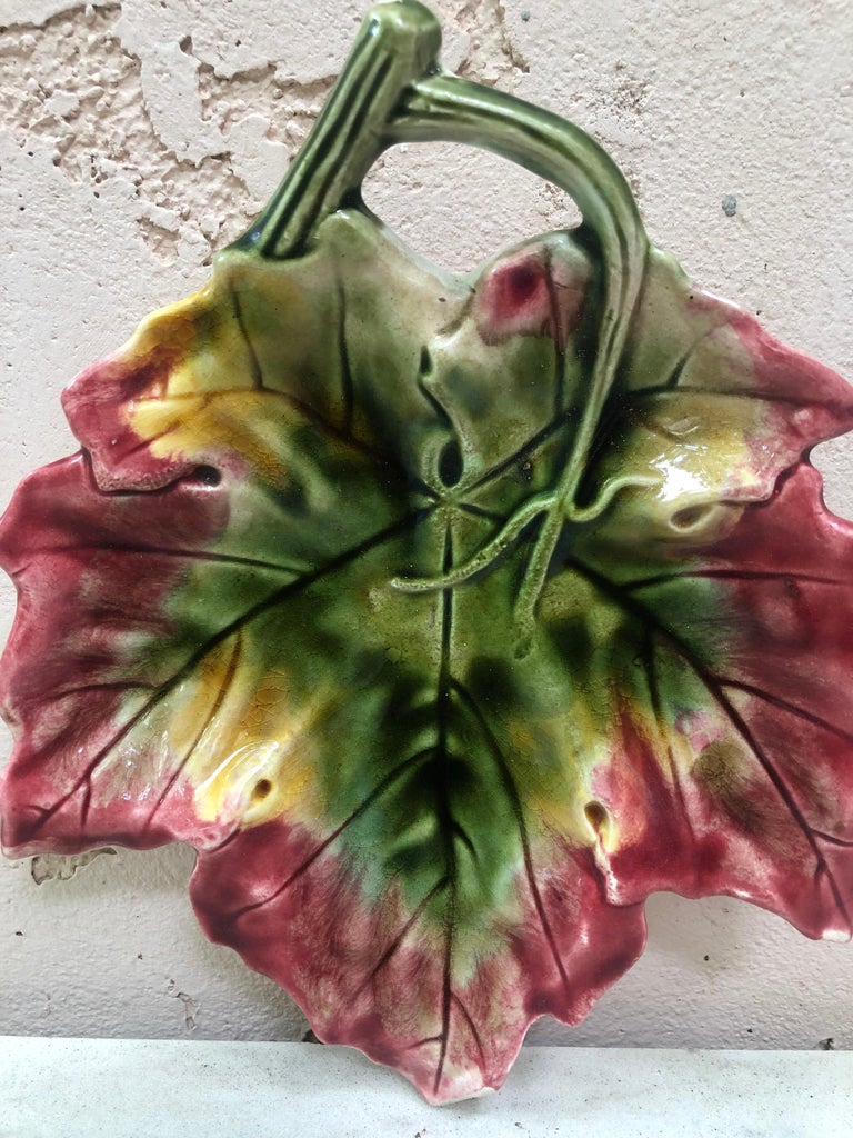 French Majolica Dish Leaf, circa 1890 For Sale at 1stDibs