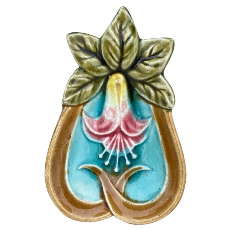 French Majolica Flower Butter Pat, circa 1880 For Sale at 1stDibs