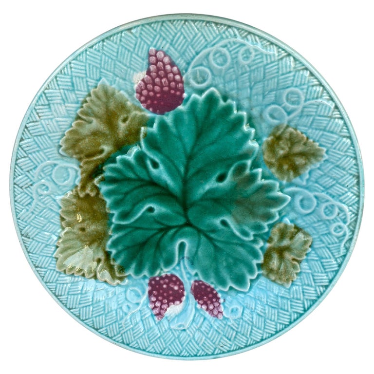 French Majolica Grapes Plate Salins, Circa 1890 For Sale at 1stDibs
