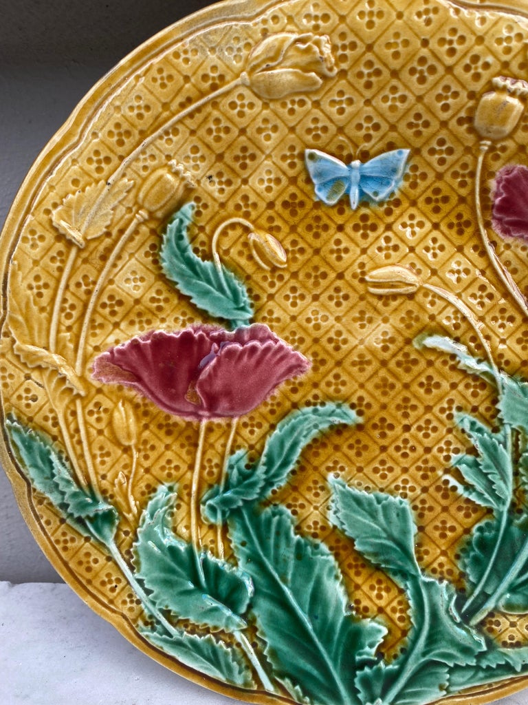 French Majolica Poppies Plate Gien, circa 1880 For Sale at 1stDibs