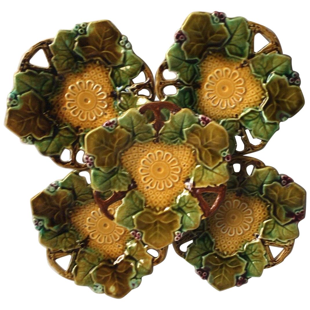 French Majolica Small Dish with Leaves, circa 1880 For Sale at 1stDibs