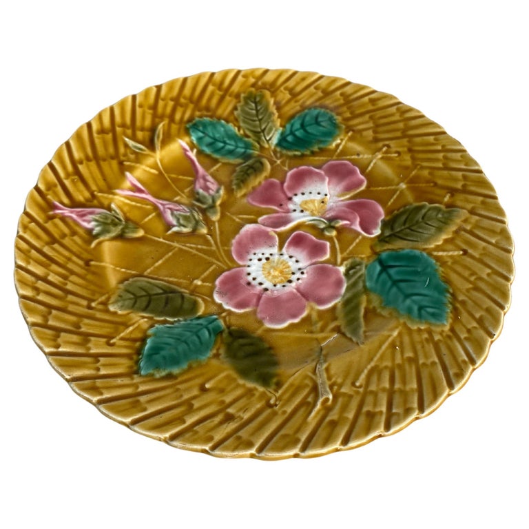 French Majolica Wild Rose Plate Sarreguemines, circa 1930 For Sale at ...
