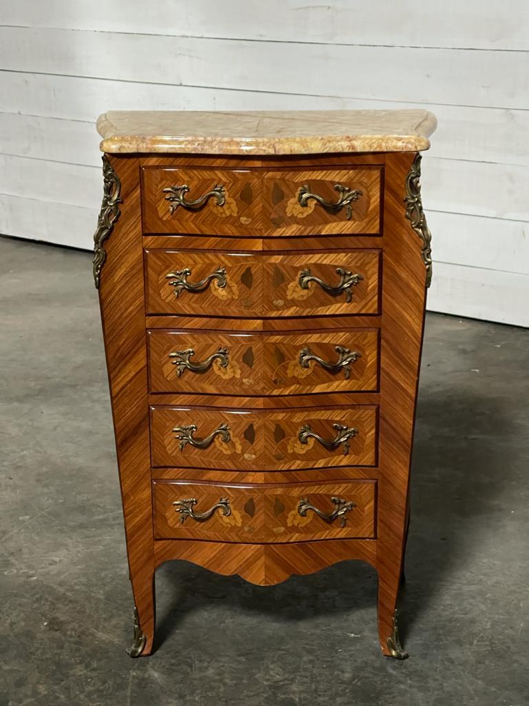 French Marquetry Serpentine Chest Of Drawers For Sale at 1stDibs