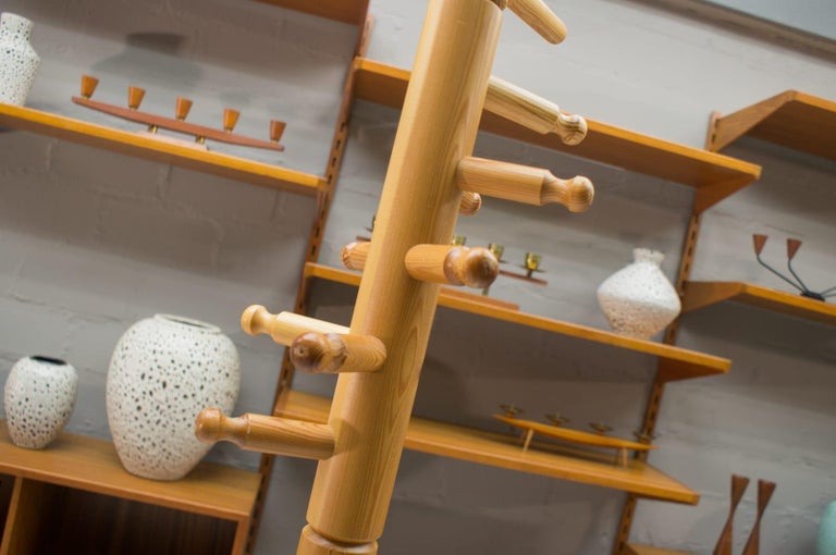 French Mid-Century Modern Pine Coat Stand, 1970s For Sale at 1stDibs